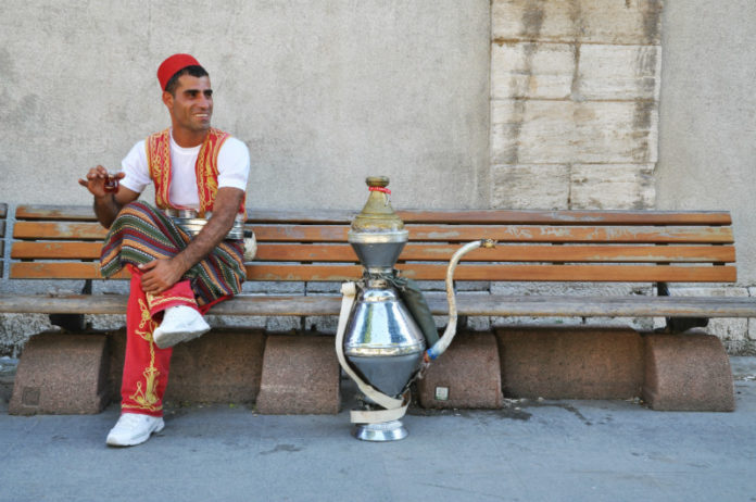 A Glimpse at the Magic of Turkish Tea | Yabangee