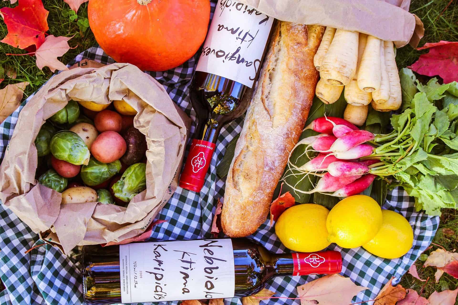 A Potluck Style Picnic by Yabangee @ Maçka Park